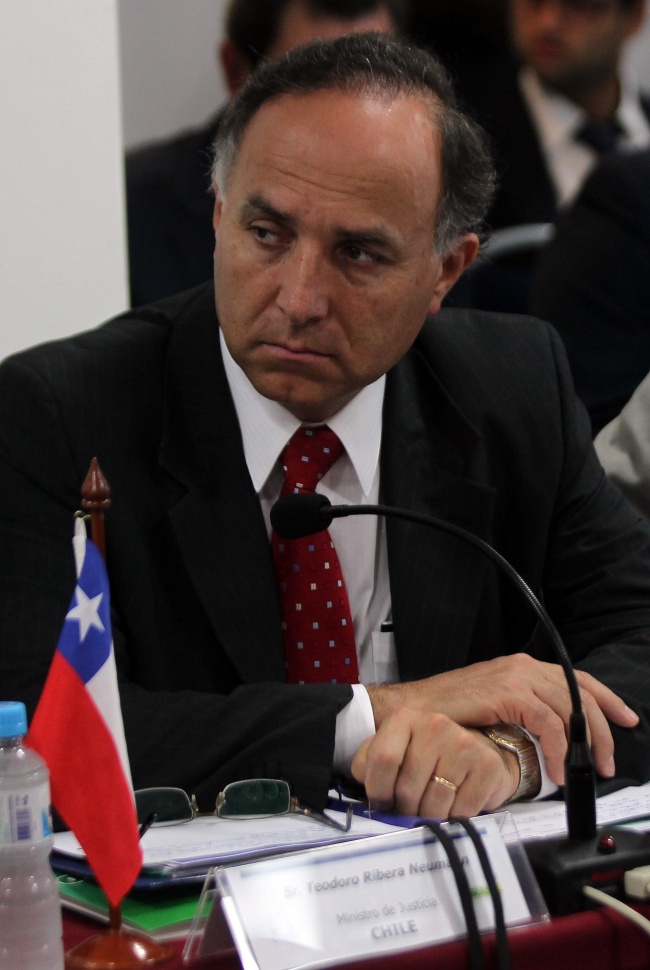 Dimite ministro de Justicia chileno por presunta corrupción Dimite ministro de Justicia chileno por presunta corrupción