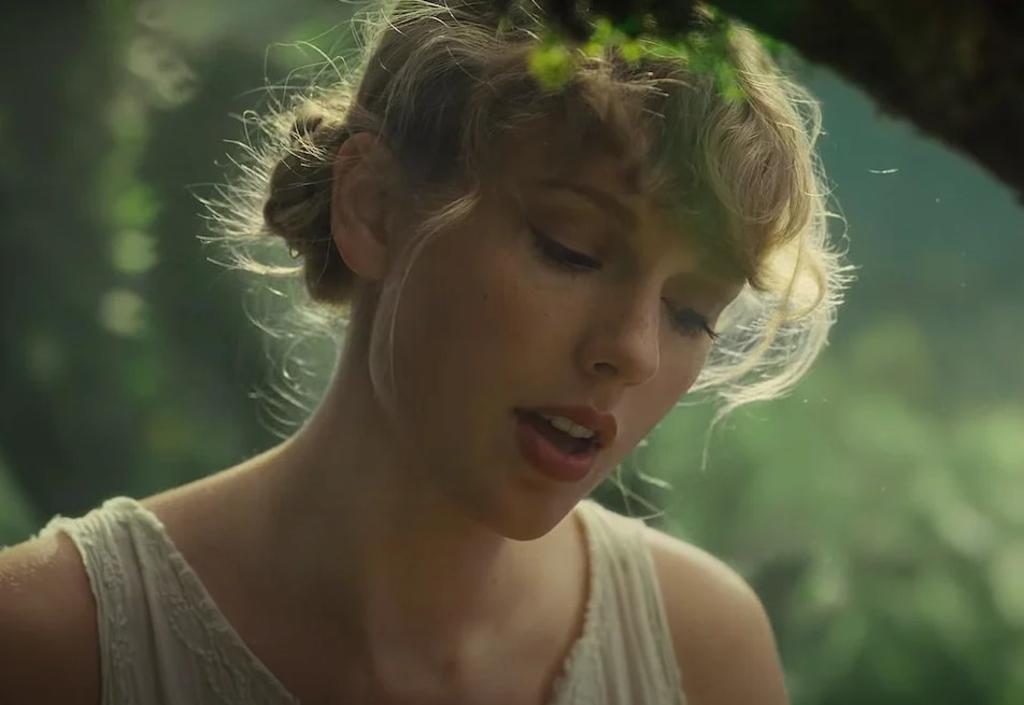 Taylor Swift hace historia con 'Folkore' Taylor Swift hace historia con 'Folkore'